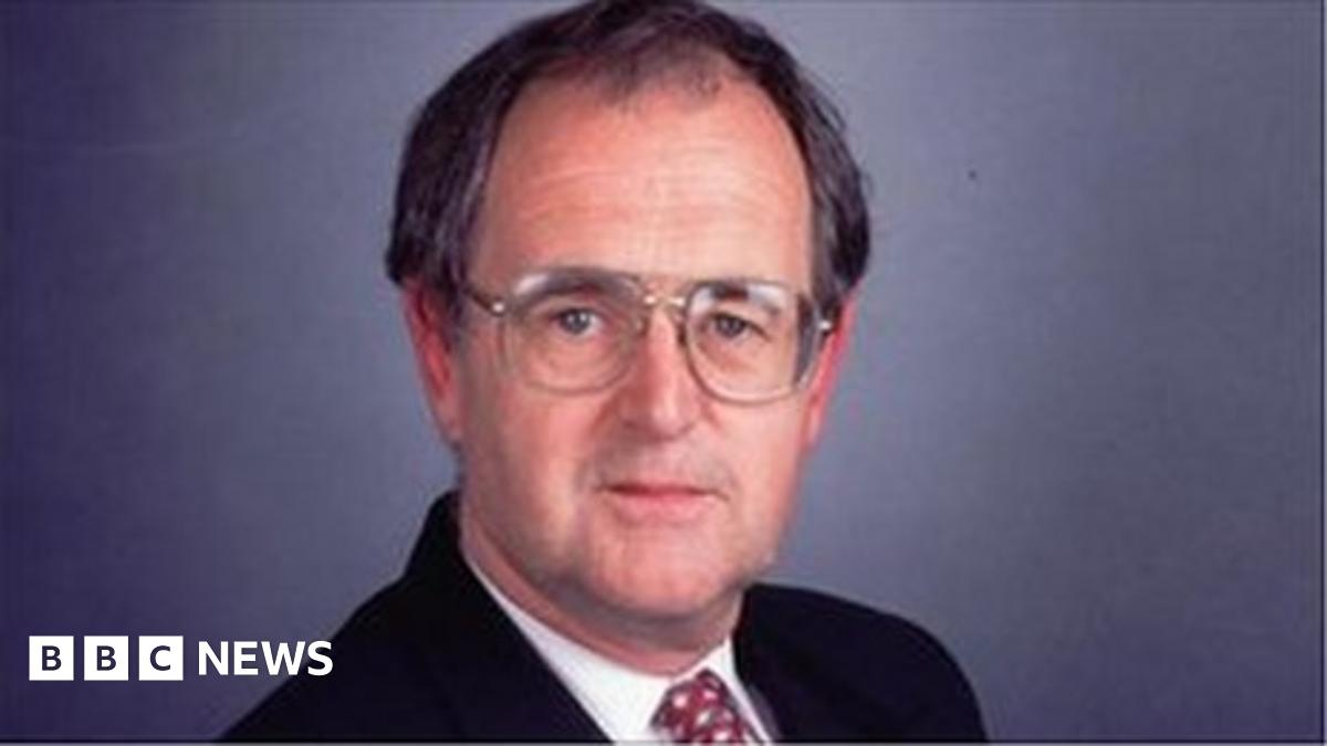 Sir Alan Beith MP to step down after 40 years - BBC News