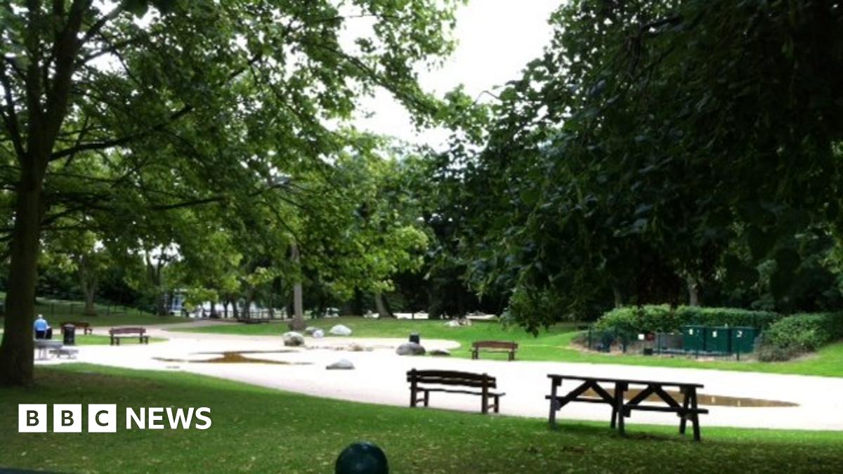 Visitors to Hull sickness bug pool urged to do survey - BBC News