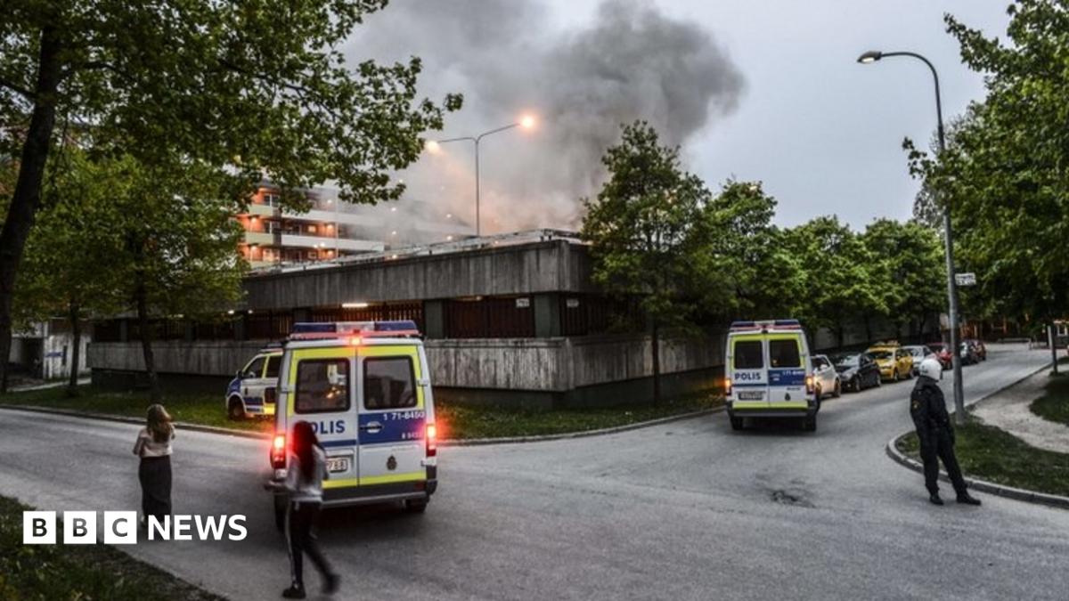 Swedish police cleared over shooting that sparked riots - BBC News