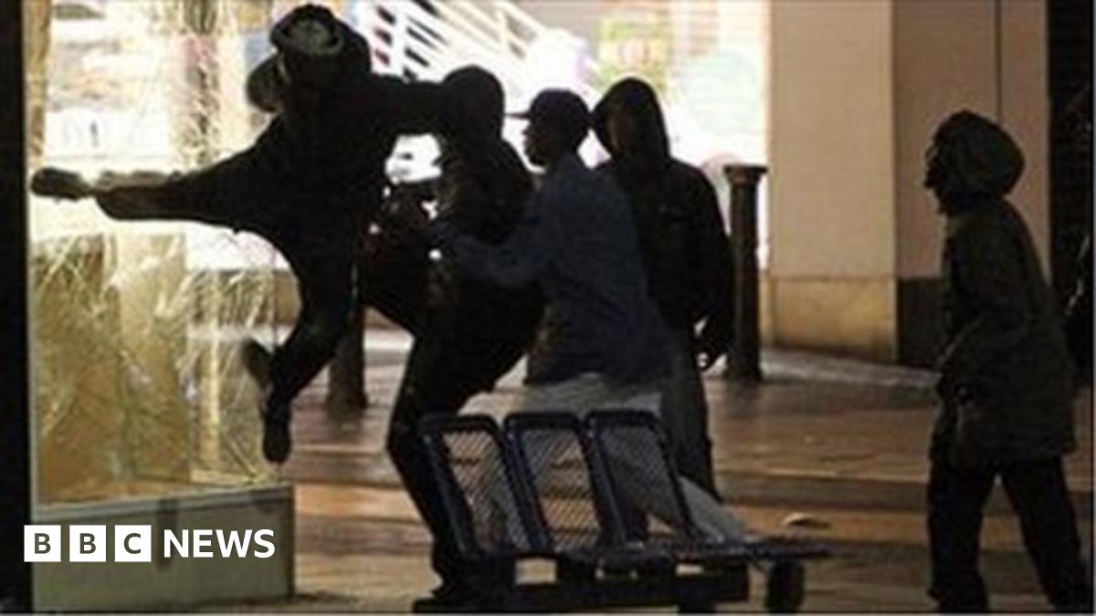 Birmingham riots: Culprits 'still cannot rest easy' - BBC News