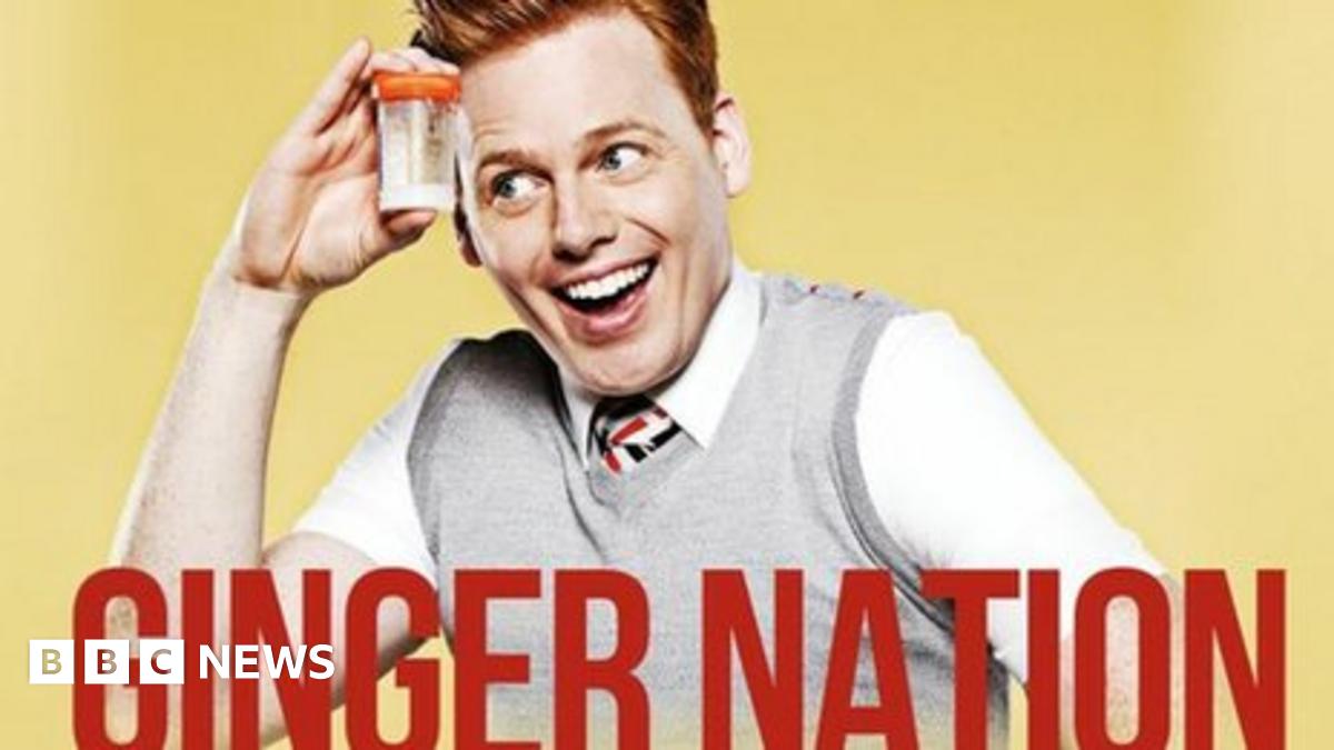 Redheads stage Ginger Pride march at Edinburgh Fringe - BBC News