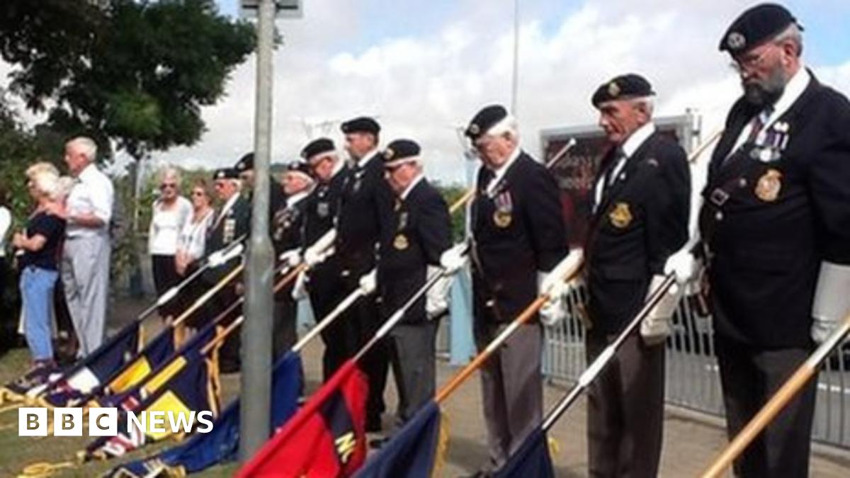 Dieppe Raid survivors attend 71st anniversary service - BBC News
