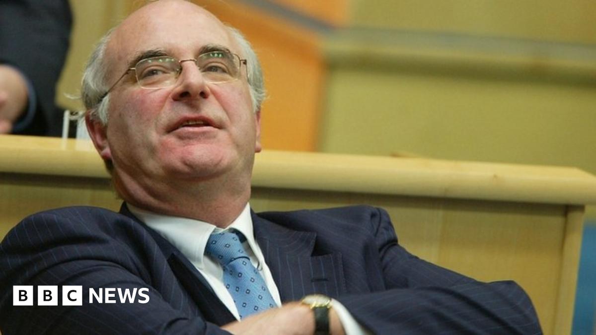 Former Scottish Conservative leader David McLetchie dies - BBC News