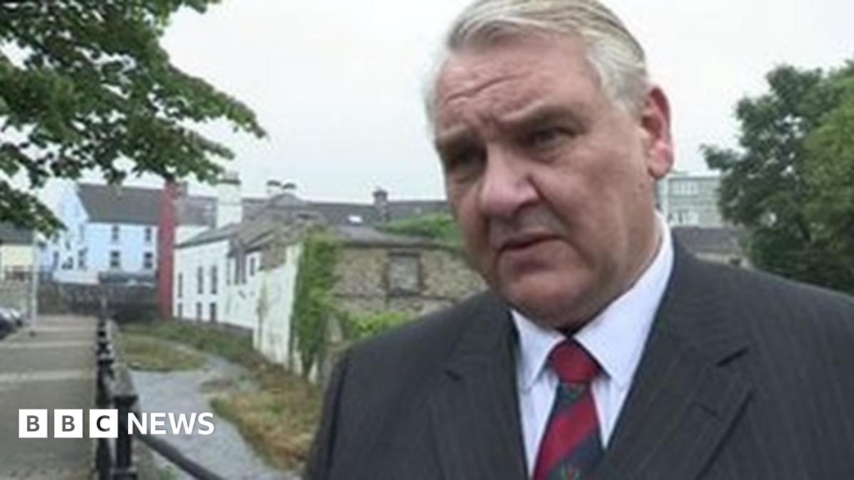 Newry councillor Henry Reilly is UKIP's Euro election candidate - BBC News