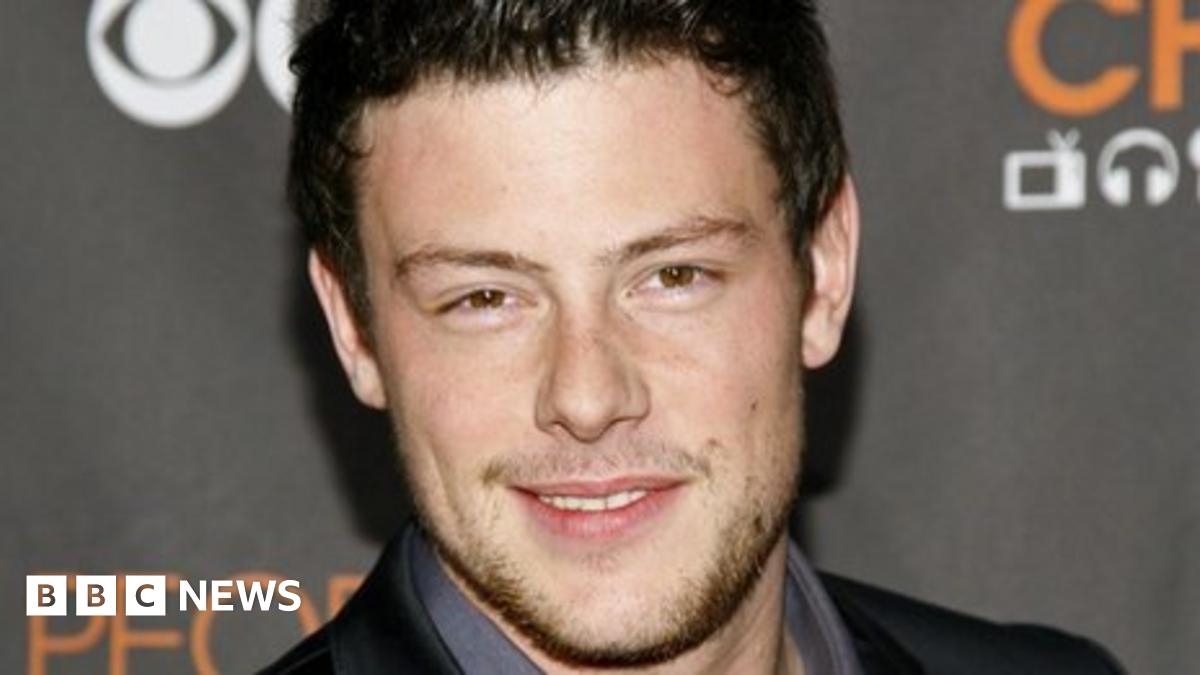 Cory Monteith films to screen at Toronto - BBC News