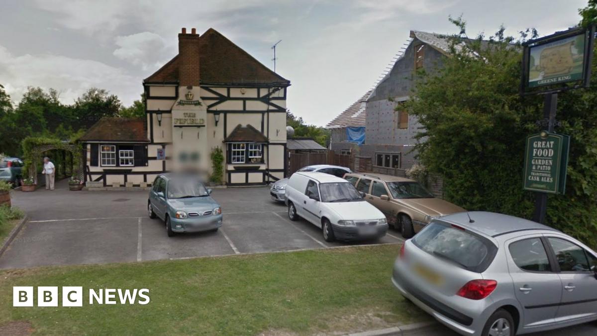 Fifield villagers seek to have last pub listed - BBC News