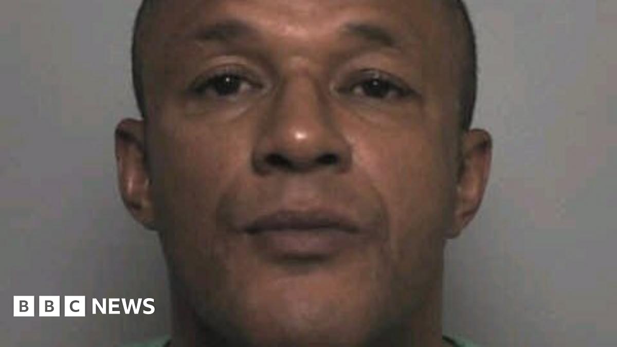 Murderer walks out of Ford open prison in Sussex - BBC News