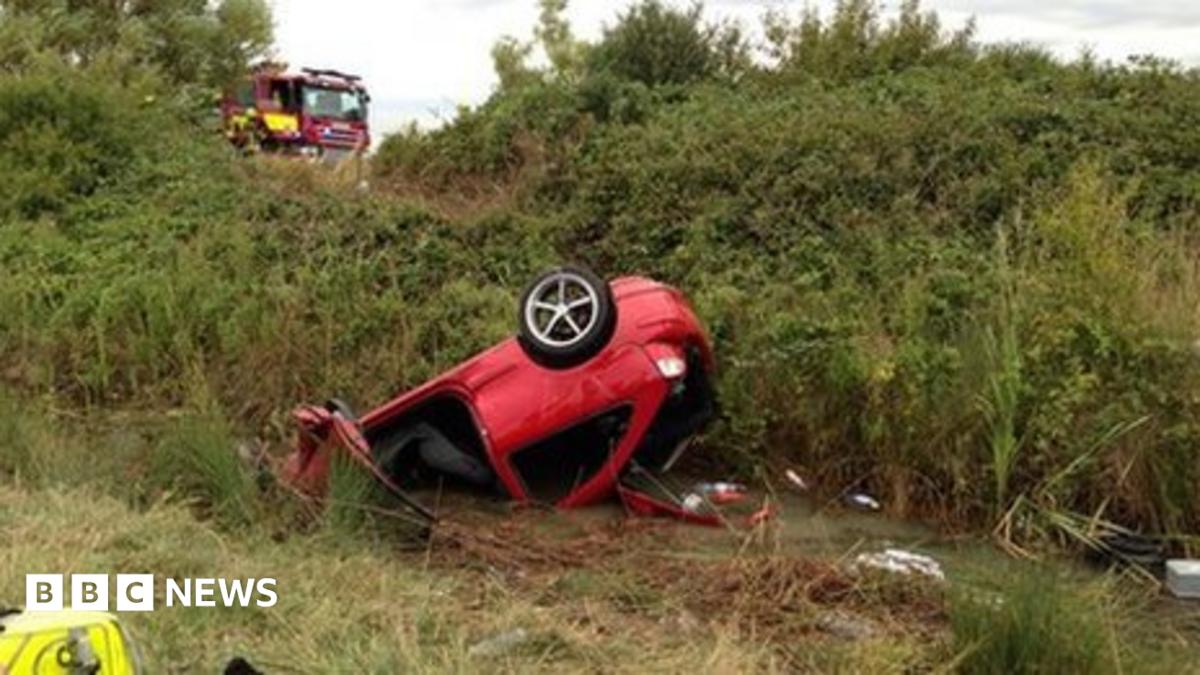Romney Marsh crash driver rescued after 14 hours - BBC News