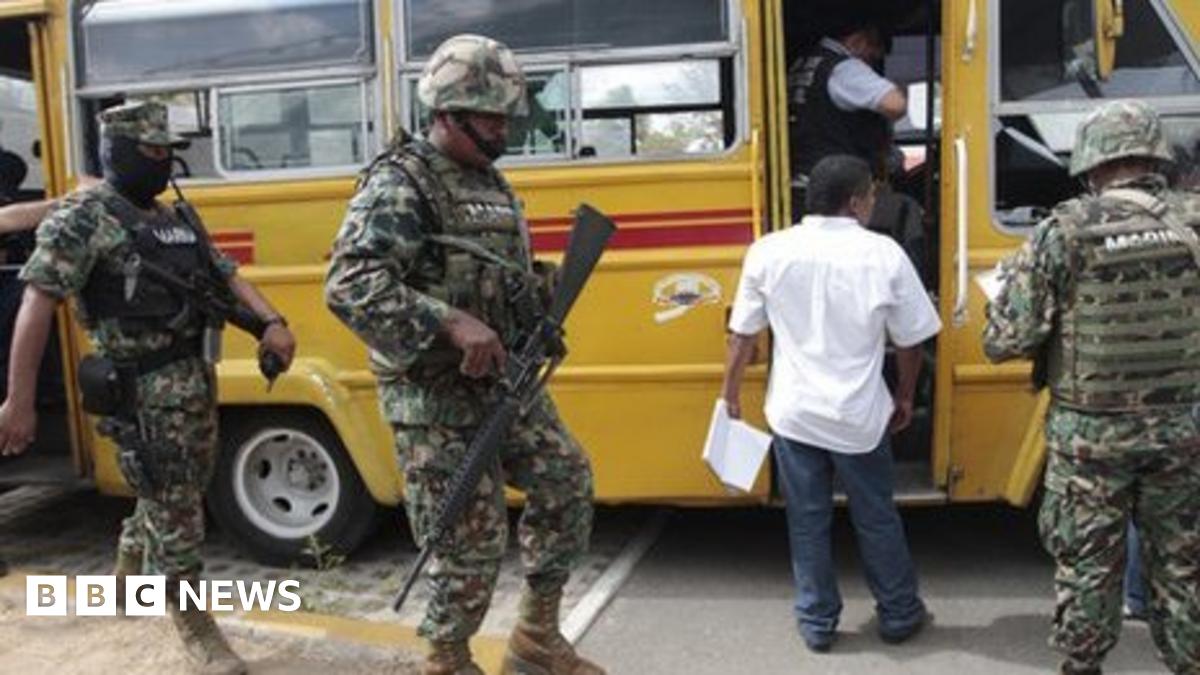 Mexico: Criminal gangs target bus drivers - BBC News
