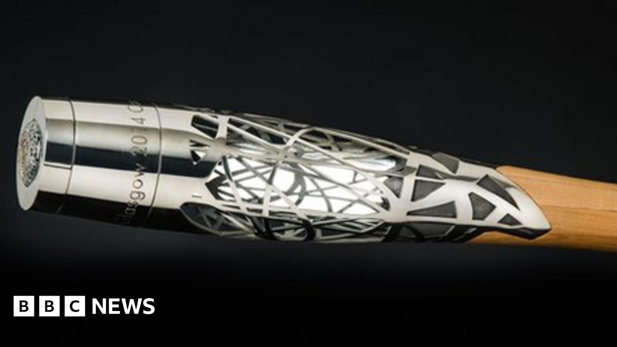 Glasgow 2014: Commonwealth Games Queen's Baton design unveiled - BBC News