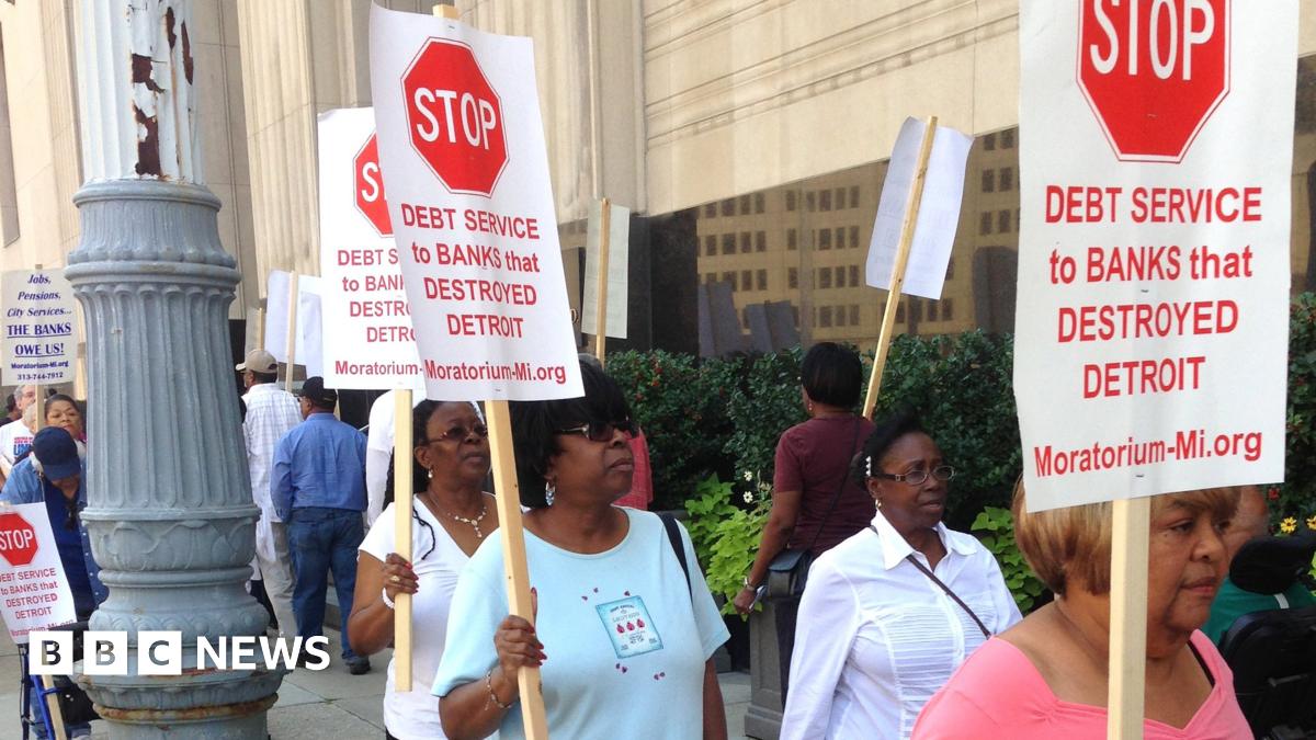 Detroit bankruptcy: Challenges filed against city request - BBC News