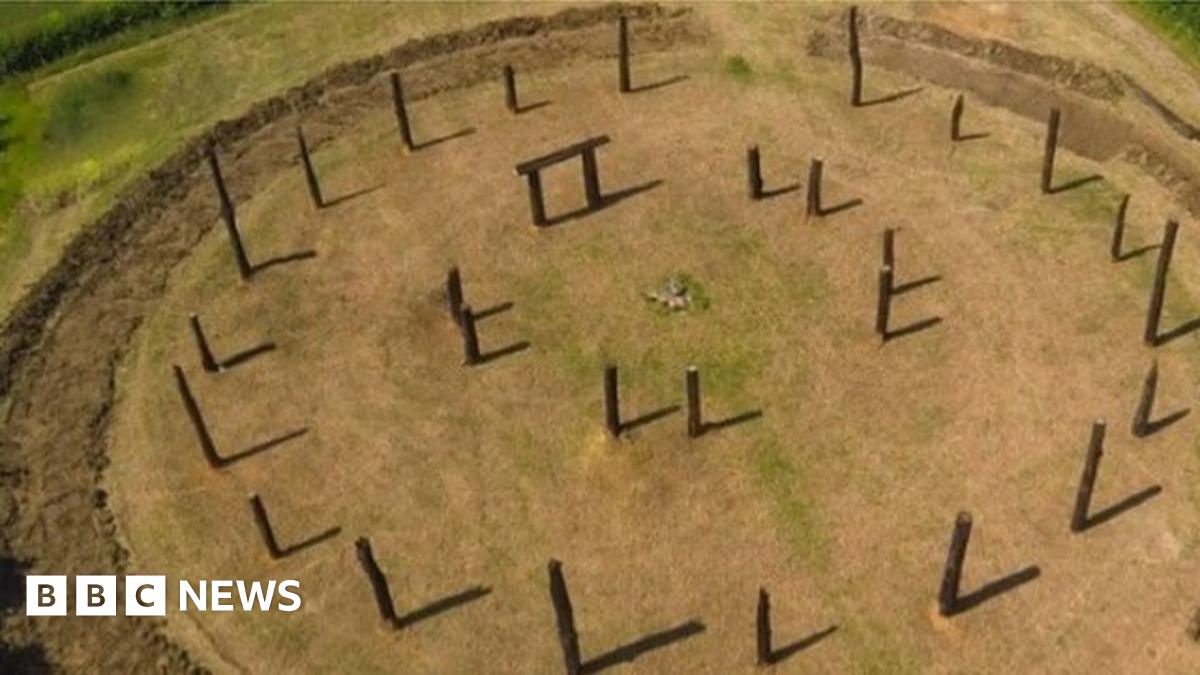 Moonhenge in Cambridgeshire dedicated and blessed - BBC News