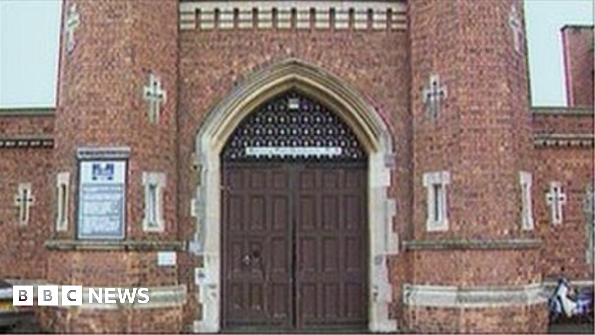 Killer Alan Houchin given go-ahead to seek compensation - BBC News