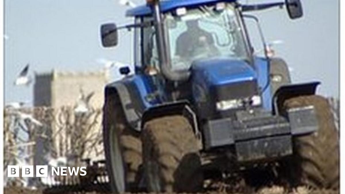 Coldstream museum exhibition explores history of farming - BBC News