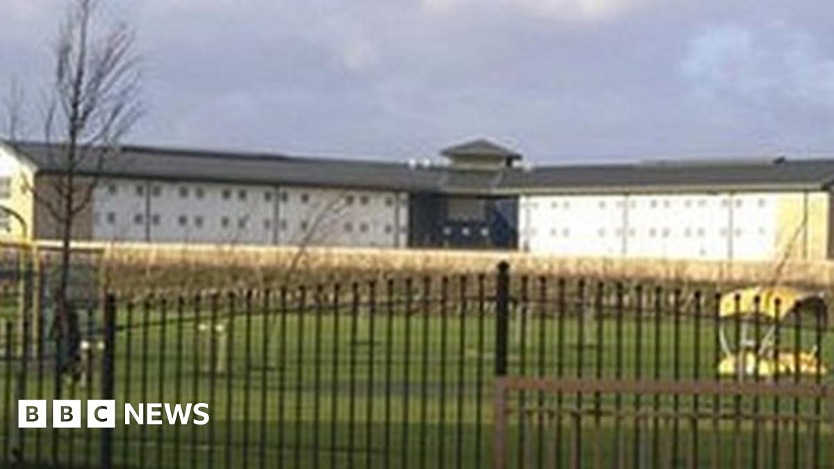Peterborough Prison death 'not preventable', report finds - BBC News