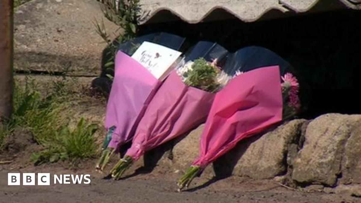 Fatal A695 crash teenager named as Lucy Duggan - BBC News