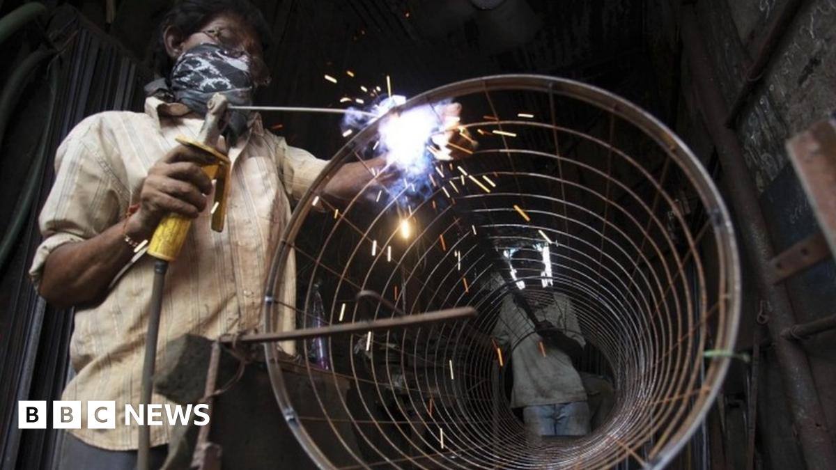 India infrastructure projects set to boost economy - BBC News