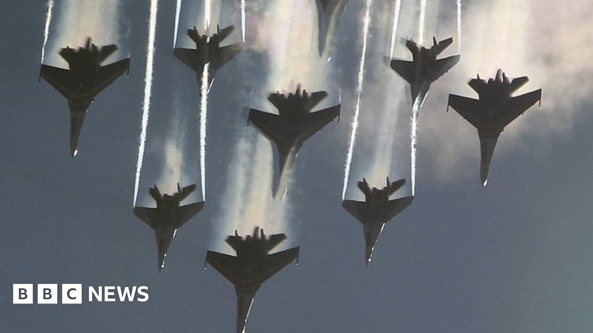 Day in pictures: 27 August 2013 - BBC News