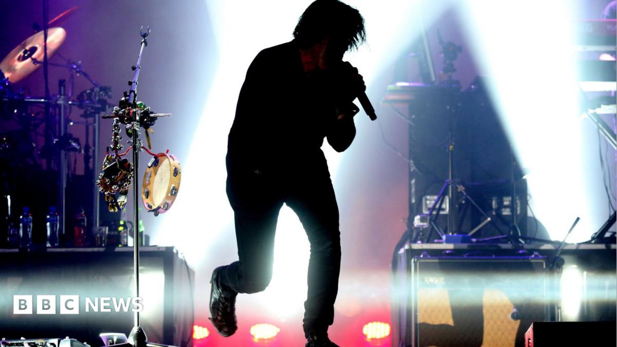 Marillion 'understood where the internet was going early on' - BBC News