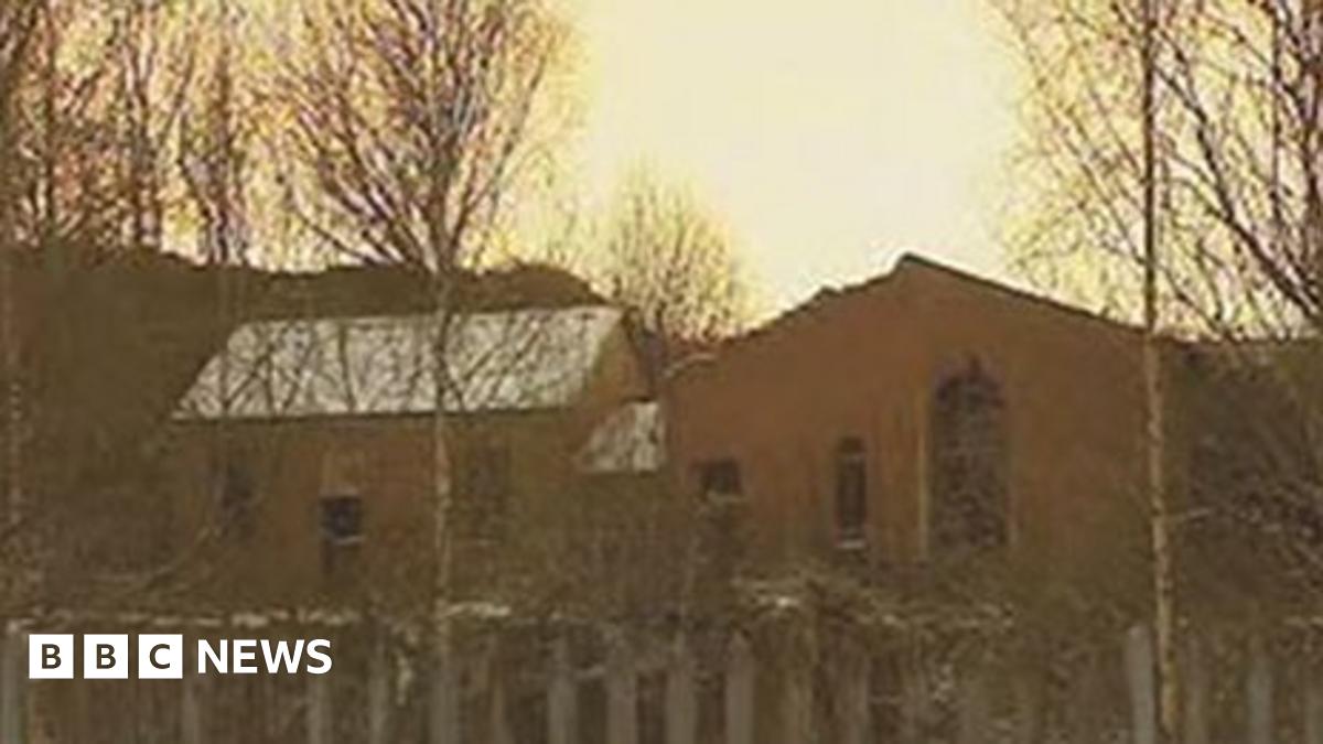 Brymbo steelworks homes plan approved by Wrexham council - BBC News