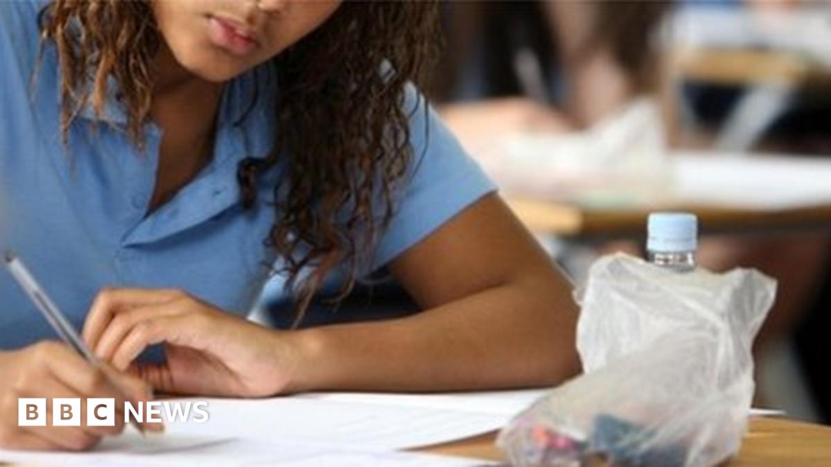 New rules on English and maths GCSE changes explained - BBC News