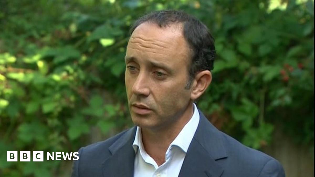 Conall McDevitt from SDLP quits politics over payment - BBC News