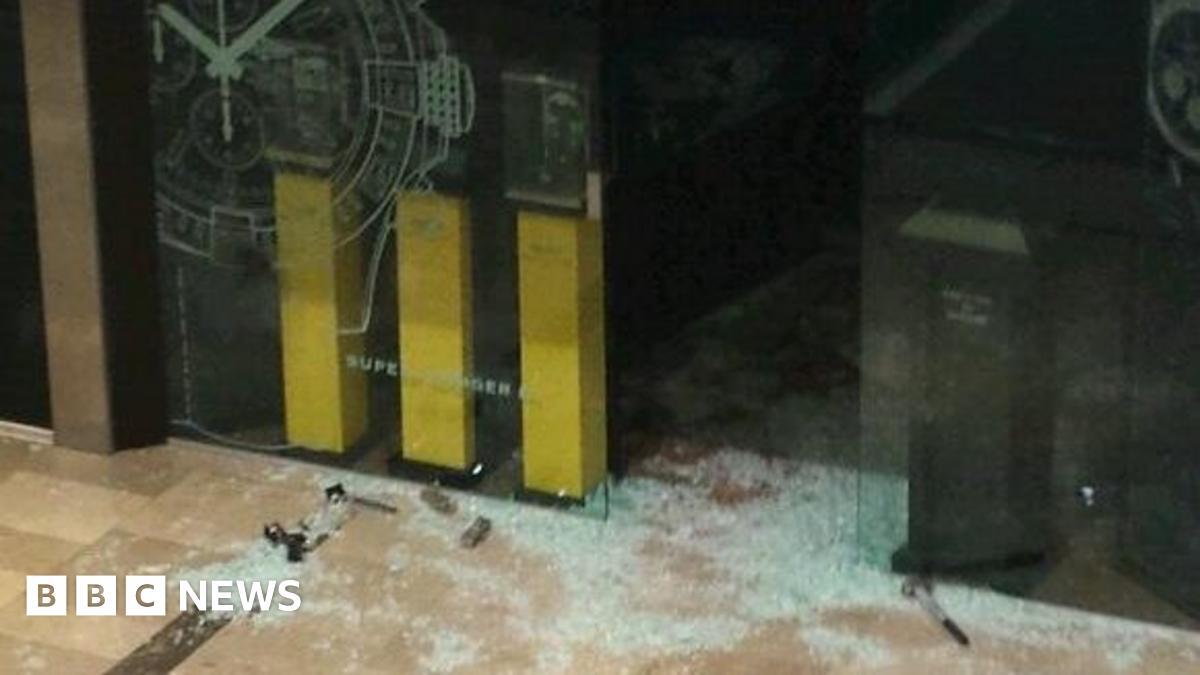 Westfield Stratford Breitling robbery: Five men charged - BBC News