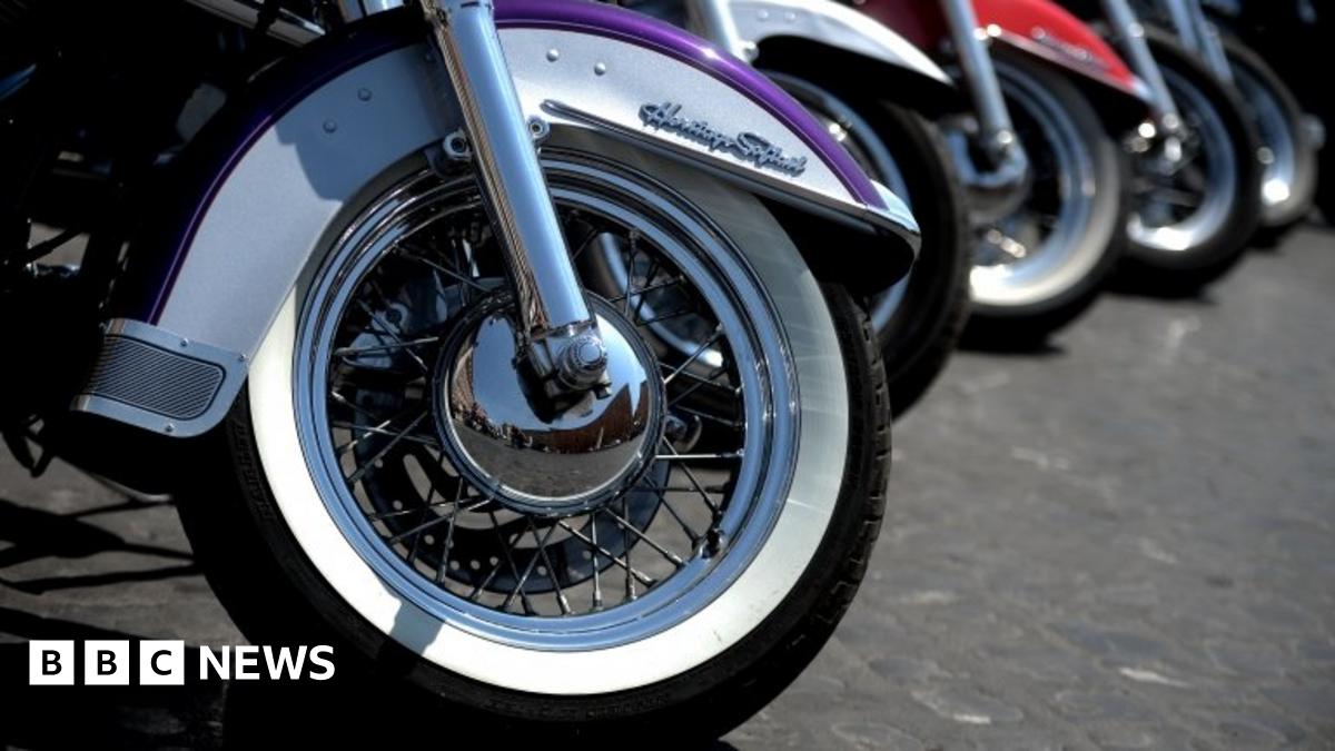 Boom and bust in Australia's coal country - BBC News