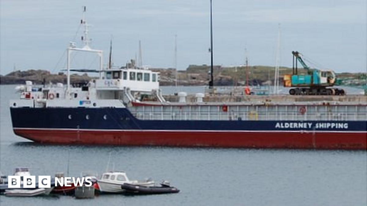 Freight company increases sailings - BBC News
