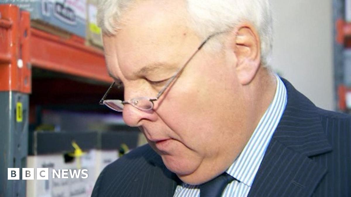 Historical Enquiries Team head Dave Cox to step down - BBC News