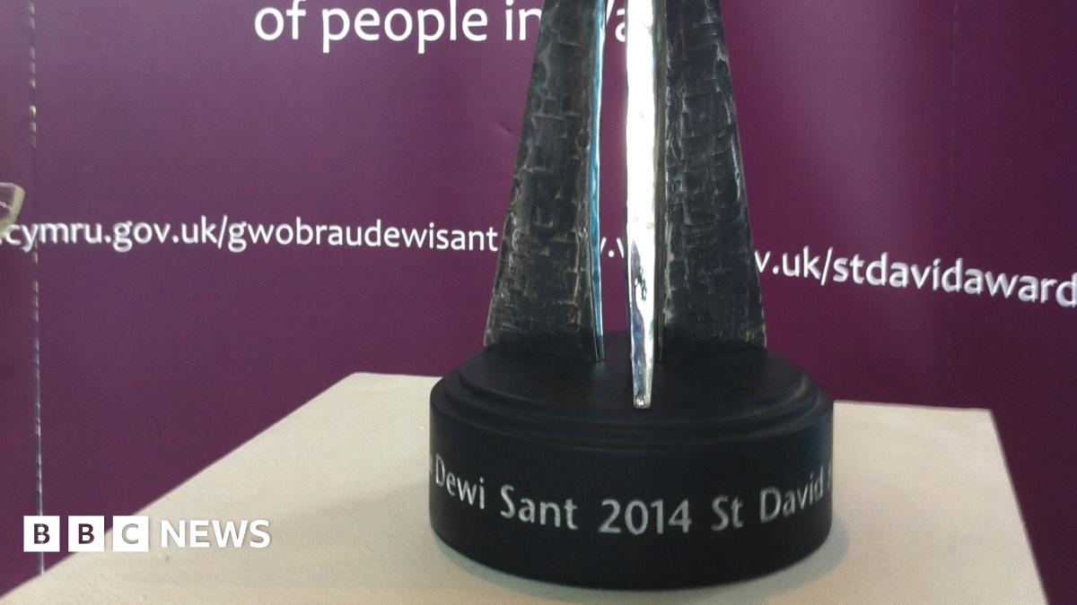 St David Awards: Nominations open for first Welsh honours - BBC News