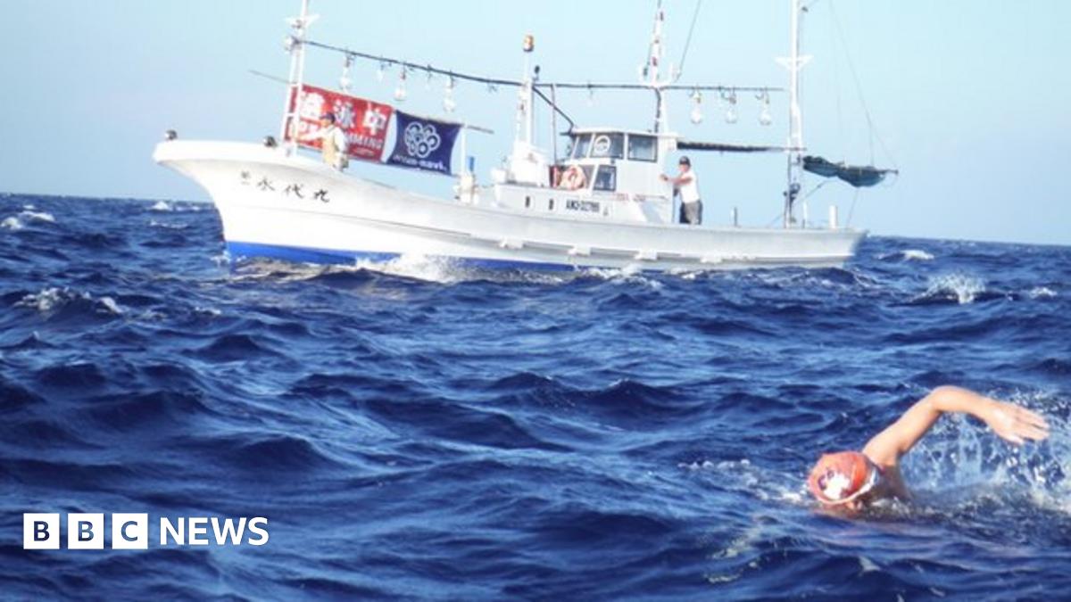 Open-ocean swimmer Adam Walker: 'Hardest swim of my life' - BBC News