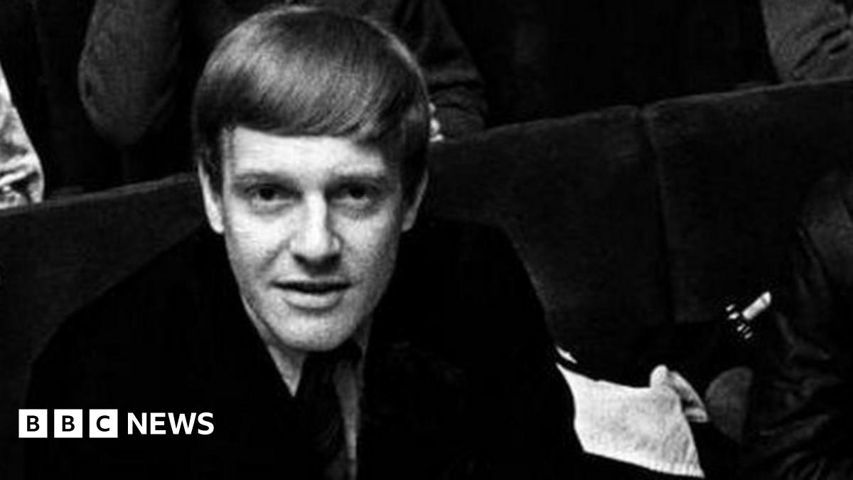 Ex-Radio 1 DJ Chris Denning charged with 41 sex offences - BBC News