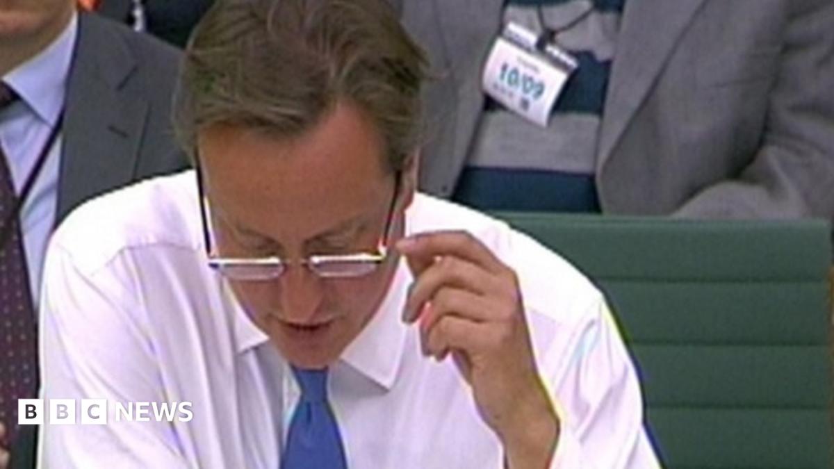 David Cameron glasses make first public appearance - BBC News