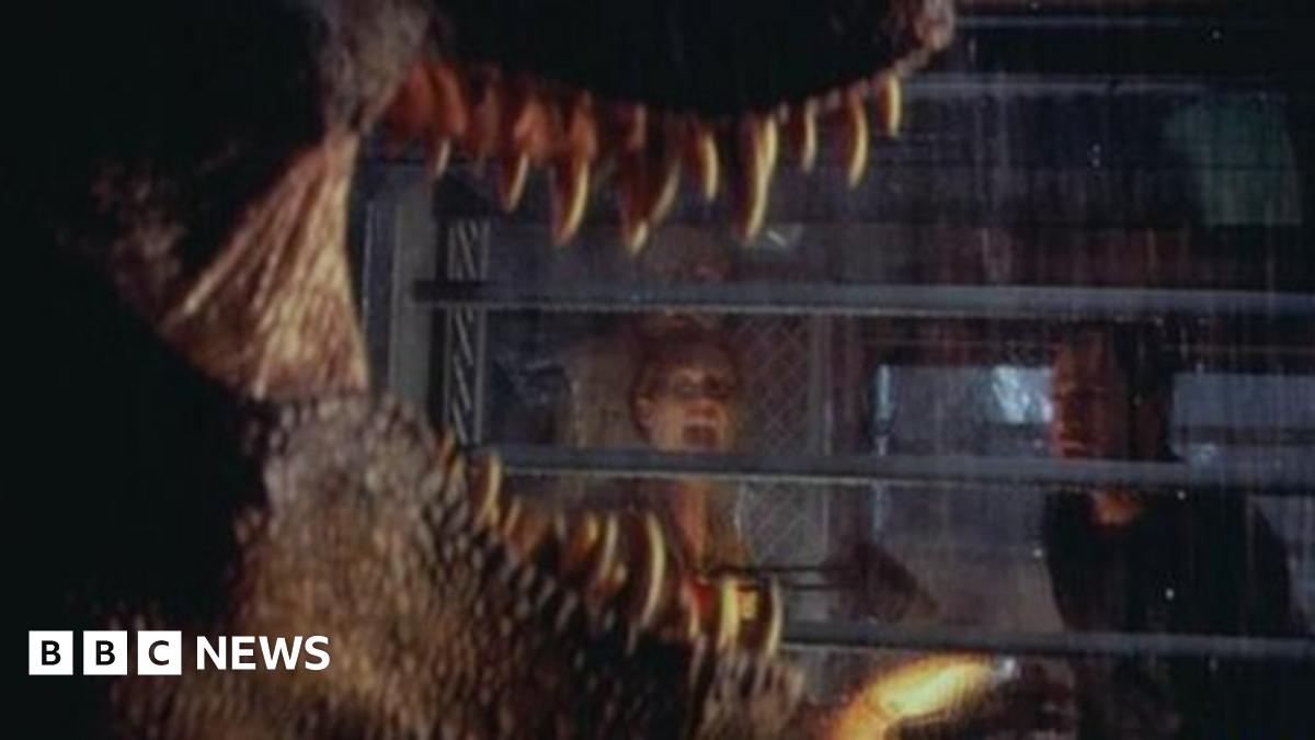 New Jurassic Park film gets name and 2015 release date - BBC News