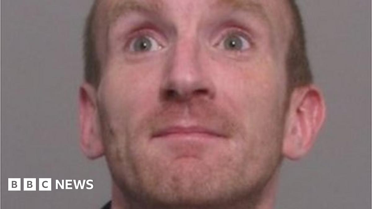 Daniel Perry 'rammed police car and injured officer' - BBC News