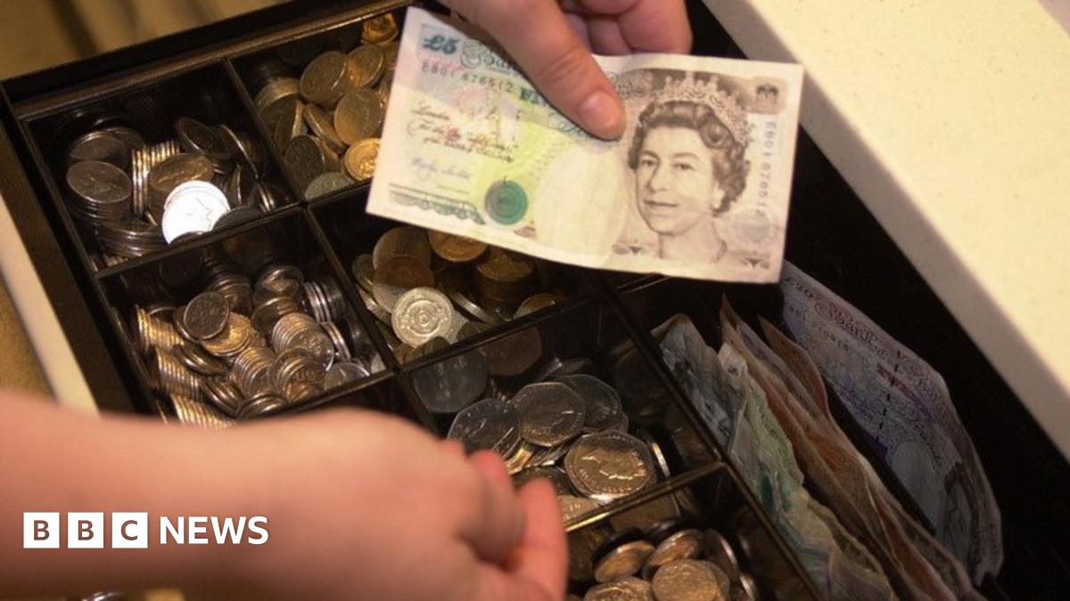 Lib Dem conference: Nick Clegg in minimum wage tax pledge - BBC News