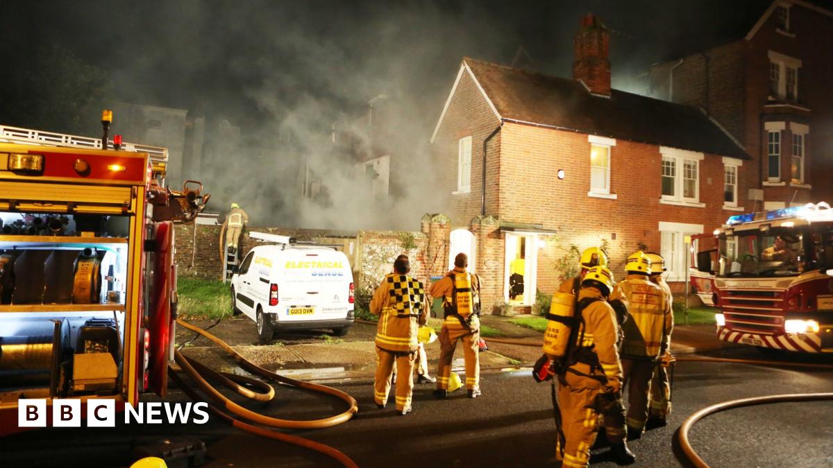 Littlehampton house 'unstable' after fire and suspected blast - BBC News