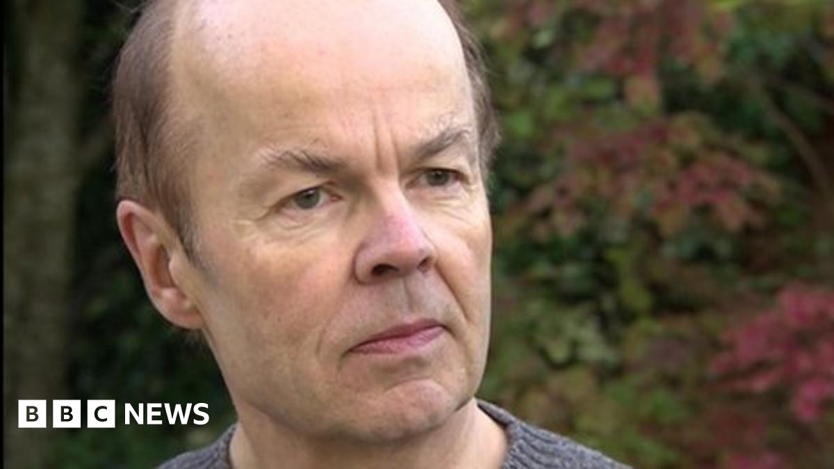 Christopher Jefferies told 'sorry' by police over arrest distress - BBC ...