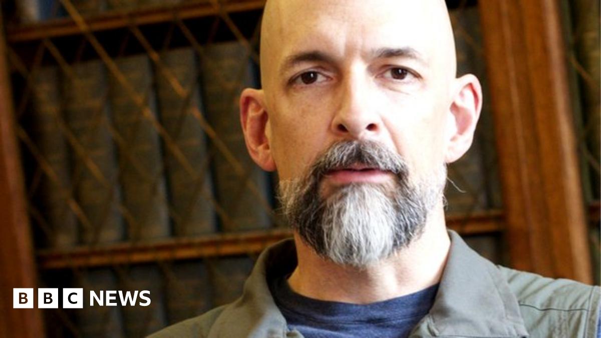 Neal Stephenson on tall towers and NSA cyber-spies - BBC News
