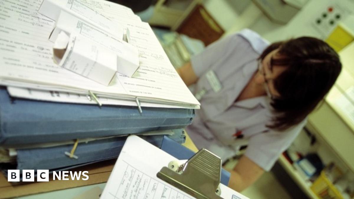 NHS IT system one of 'worst fiascos ever', say MPs - BBC News