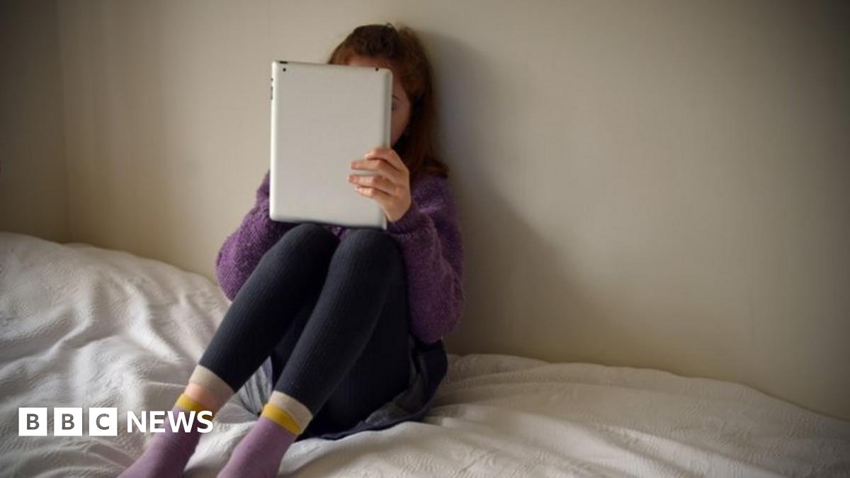 Letzgo Hunting denies blame for man's suicide - BBC News