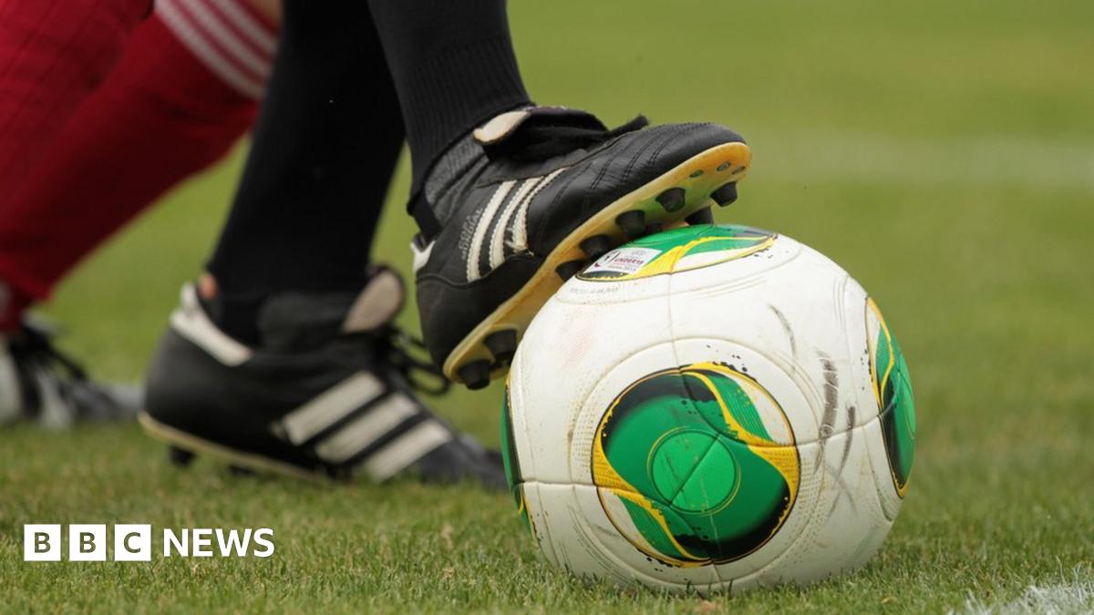 Singapore police arrest 14 in match-fixing raids - BBC News