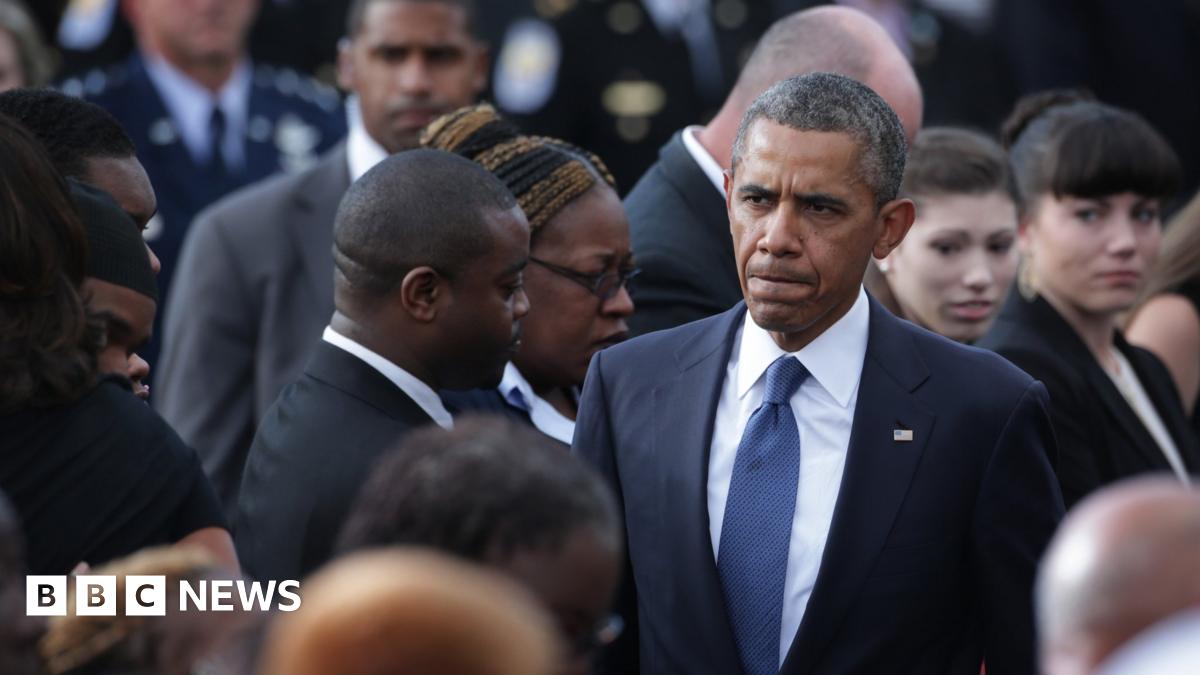 Obama in gun law plea after Washington Navy Yard deaths - BBC News