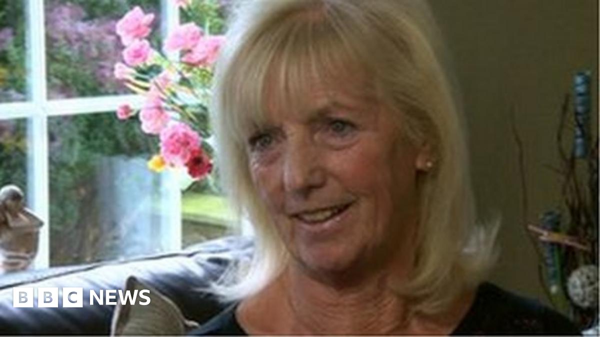 Helen McCourt murder: Mother against killer's parole - BBC News