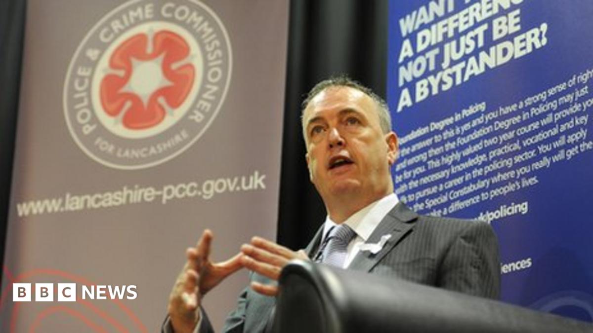 Lancashire Constabulary to recruit 100 new officers - BBC News