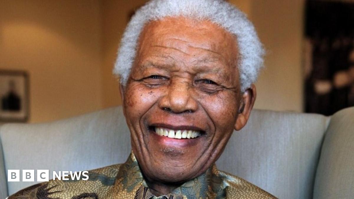 Nelson Mandela death: South Africa and world mourn - BBC News