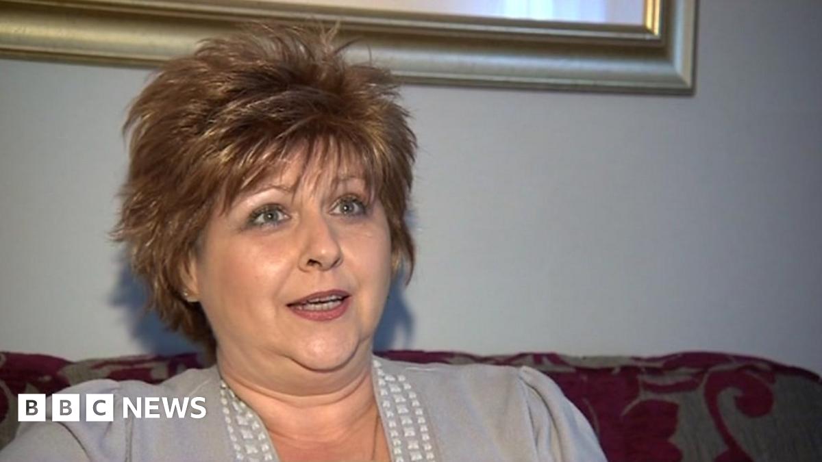 Kent NHS trusts 'failed cancer patient Debbie Westwick' - BBC News