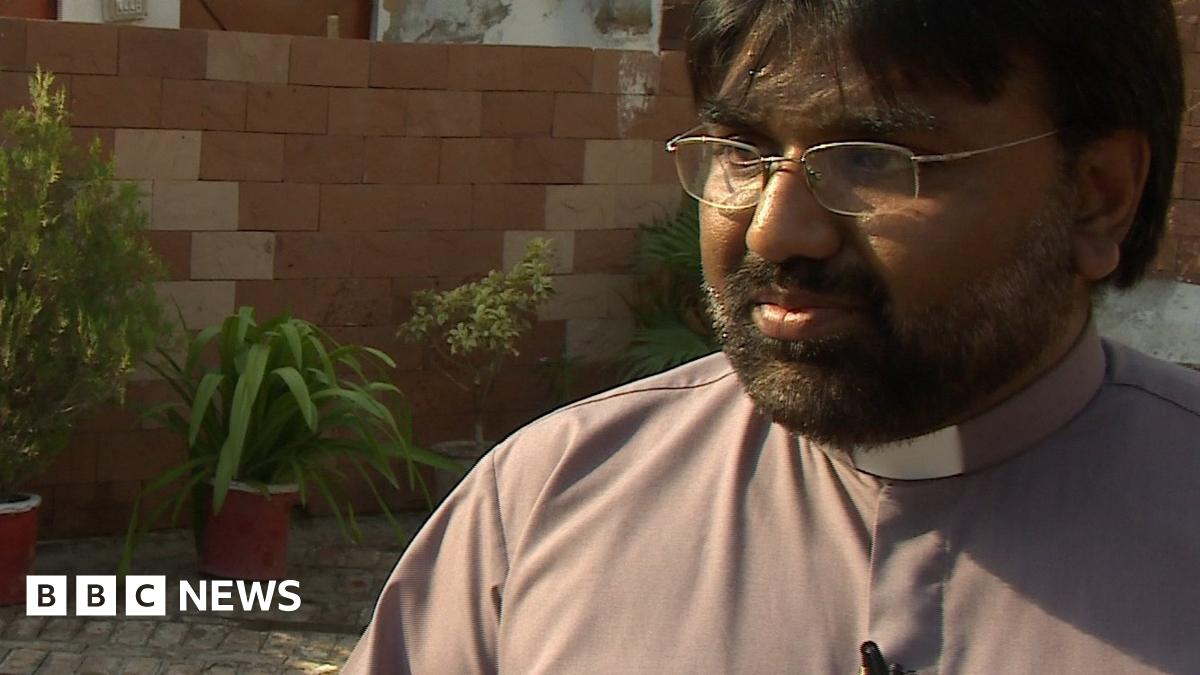 Kirk minister Aftab Gohar forgives his family's killers - BBC News