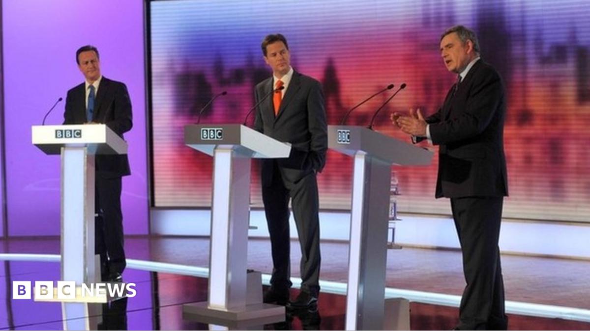 David Cameron wants leader debates before campaign begins - BBC News